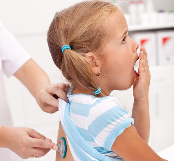 Tusea cu expectoratie la copii, motiv de ingrijorare?