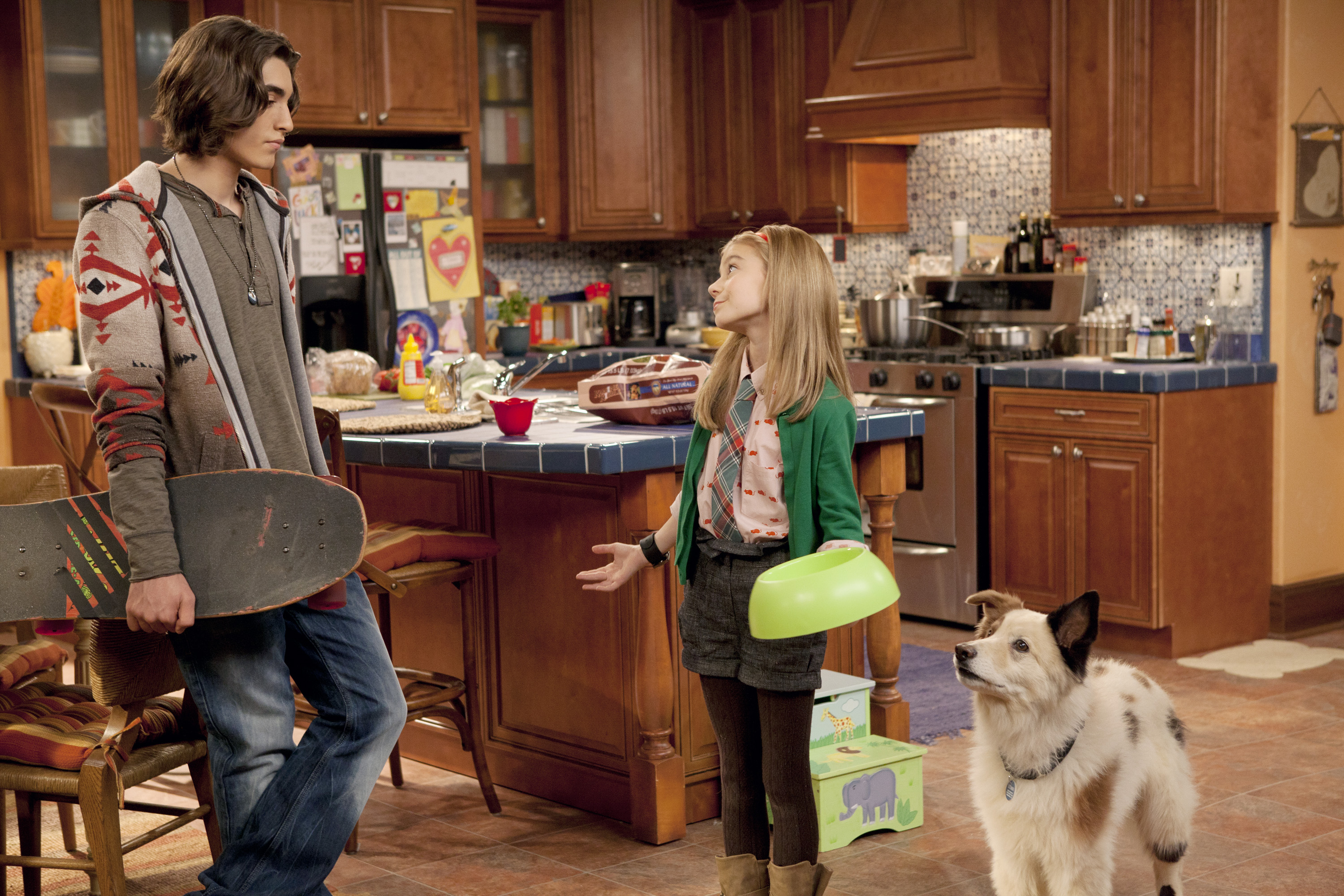 G Hannelius despre rolul Avery din Catelul Bloger - interviu