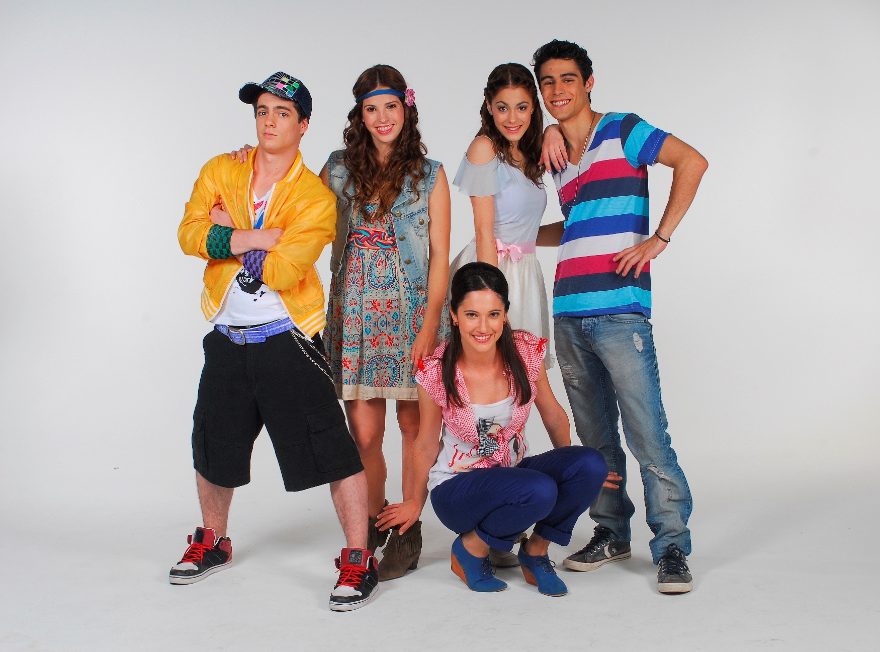 Disney Channel lanseaza un nou serial, Violetta, incepand din 18
